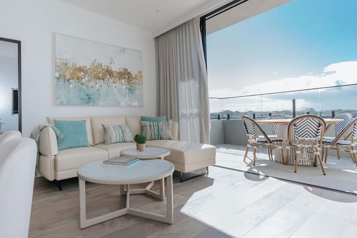 Ultra-stylish Retreat With Village Lifestyle - Sorrento