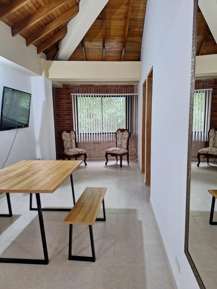 2br Apt Laureles "Yarumo" – Walk To Cafes & Bars - Medellín, Colombia