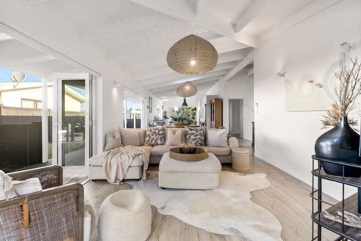 Omaha Beach House (Pet Friendly) - Matakana