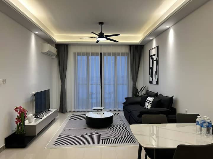 R&f 2b2r Black&white Seaview Hanlin&wanli - Johor Bahru