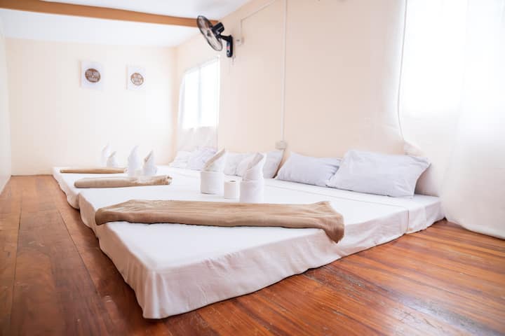 Bucana Beach House - El Nido