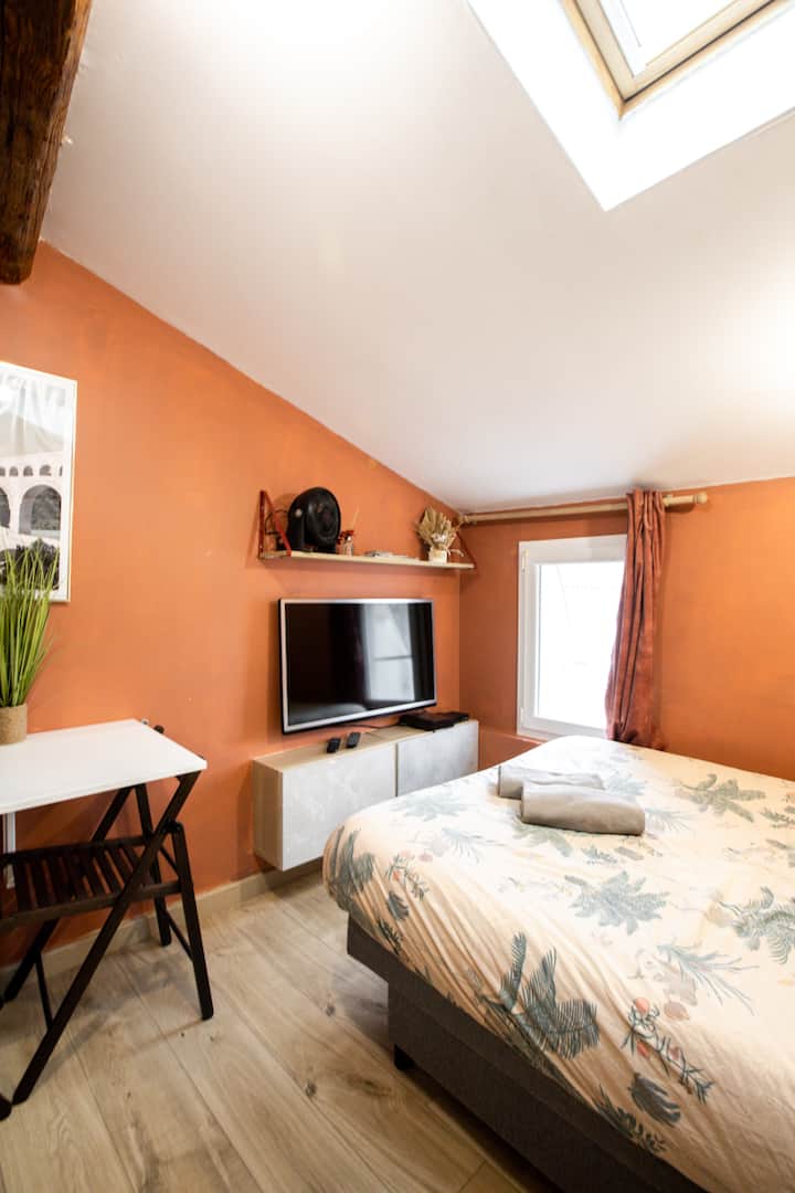 Tiny Flat Studio En Centre Ville - Nîmes