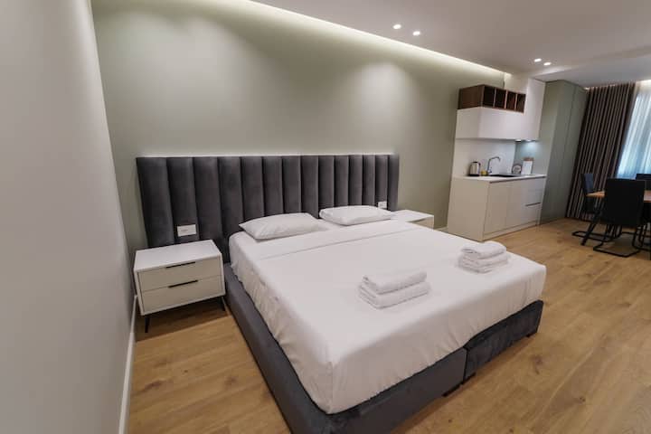 2 Steps From City Center Apt 3.1 - Tirana