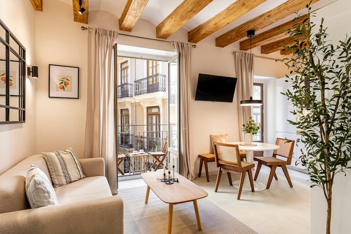Super Stylish, Bright And Central · Seasonal Rent - Valencia