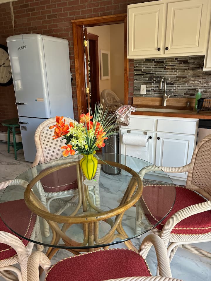 The Cozy Creamery - Farmington, CT