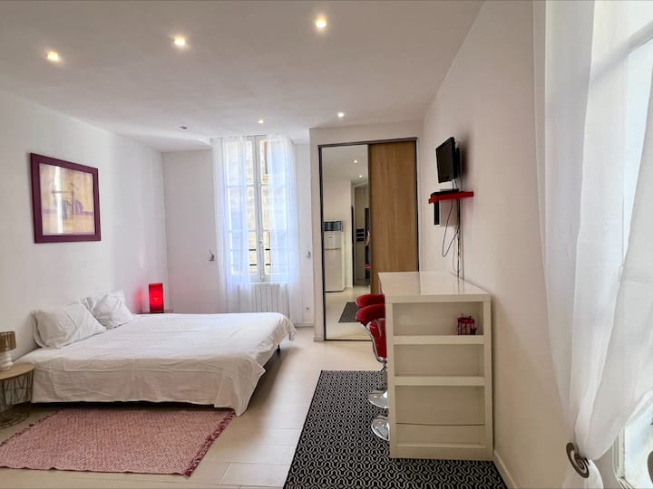 Le Berlingot D'or -Baignoire Vue - Plein Centre - Pézenas