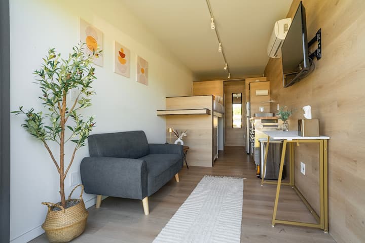 Stylish Modern Tiny Home Near Aventura & Beaches - The Bahamas