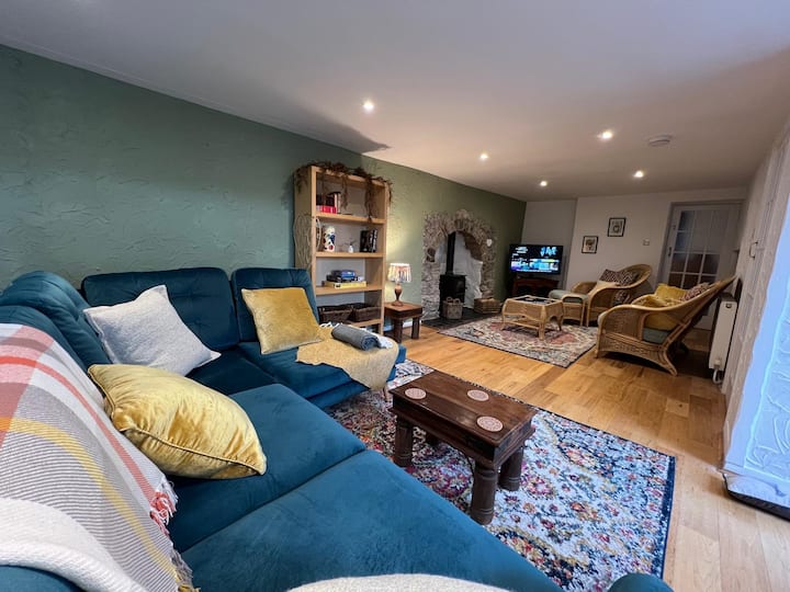 Cosy & Perfectly Located Cottage For 8 & Pets - Bakewell