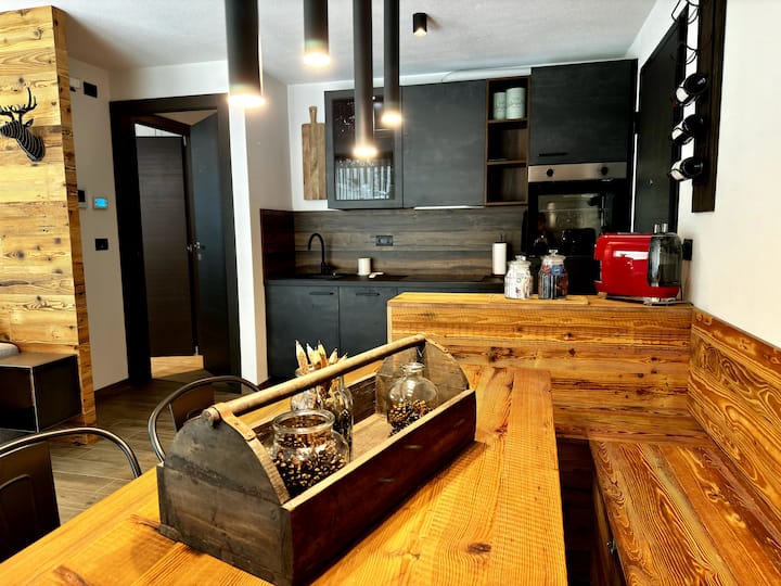 Profumo Di Legno Fra Le Alpi - Valdidentro