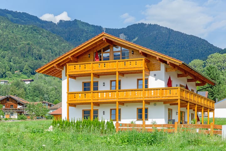 Ferienwohnung Almhüttn 92qm² - Ruhpolding