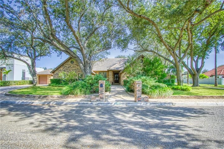 Beautiful Home 4bd In Cimarron - Mission, TX