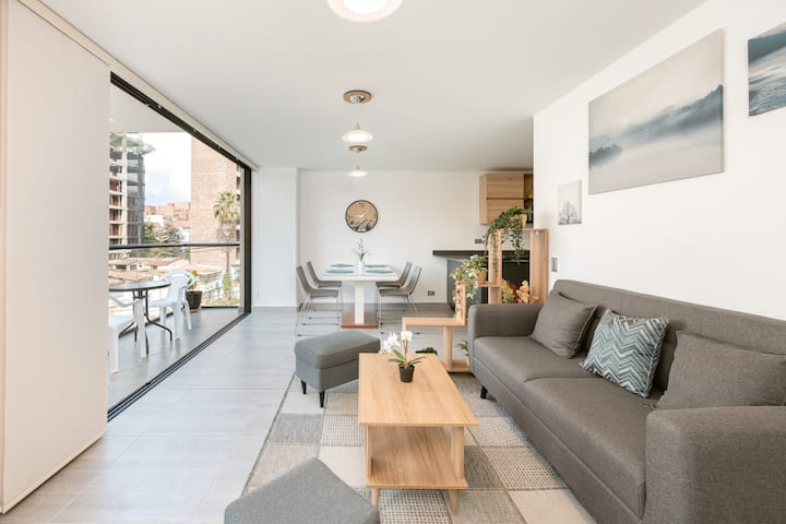 Beautiful Brand New 2brapt In Laureles W/acs! - Prado