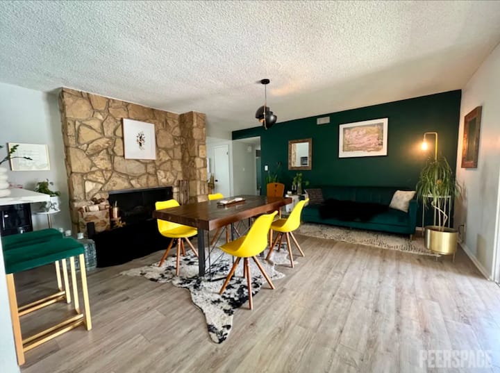Peaceful Creative Home With Pool - San Bernardino, CA
