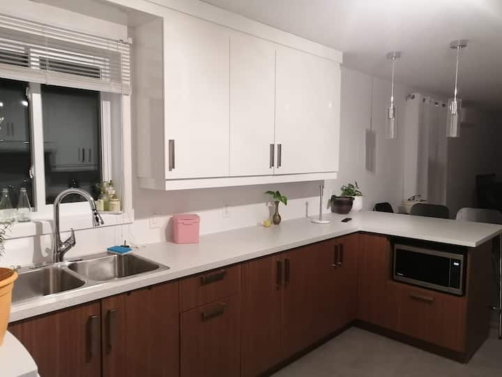 Appartement Au Complet.  1 Chambre Fermée - Longueuil