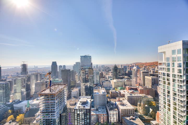 Top 58 Floor Condo - Montreal