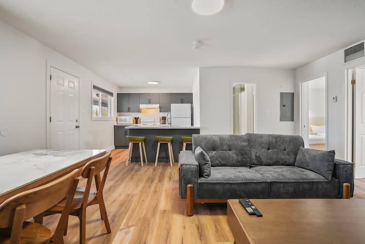 Two-bedroom Suite/25min To Blue Mountain - Wasaga Beach