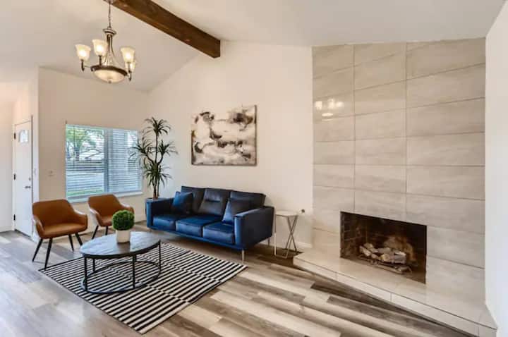 2b/2ba Chic & Modern Gem Near Downtown - Citrus Heights, CA