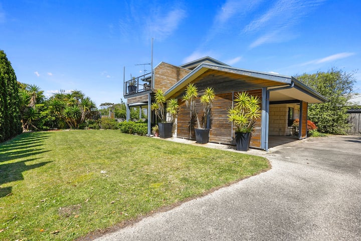 Montrose - Apollo Bay