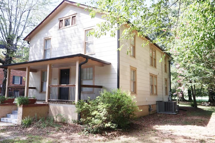 House On Avenue Near Lru College - Hickory, NC