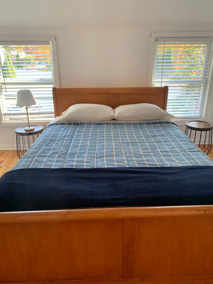 Spacious 1bd 2-level Apt, No Cleaning Fee - Wallingford, CT