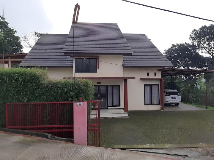 Villa Orange - Pacet, Mojokerto - Pacet