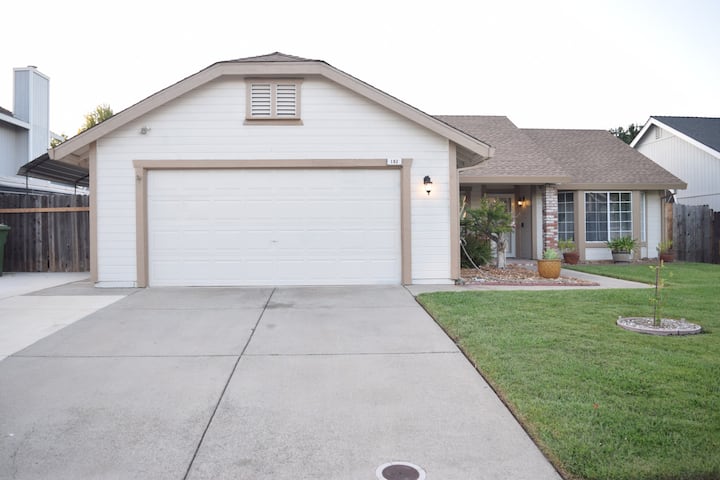 Welcome To Ramirez Residence (Oasis) - Folsom, CA