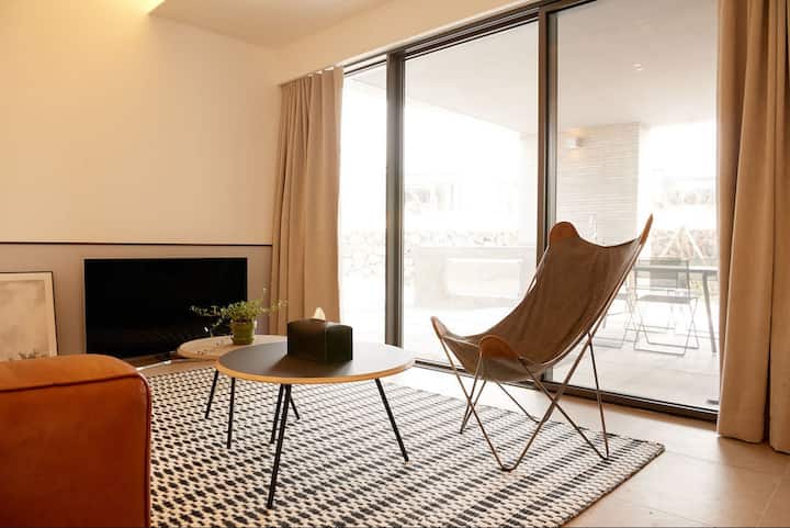 A1 Room #애월곽지해수욕장바로앞 #돌담정원 #실내테라스 #야외욕조 #덕시아나침대 - Jeju-si