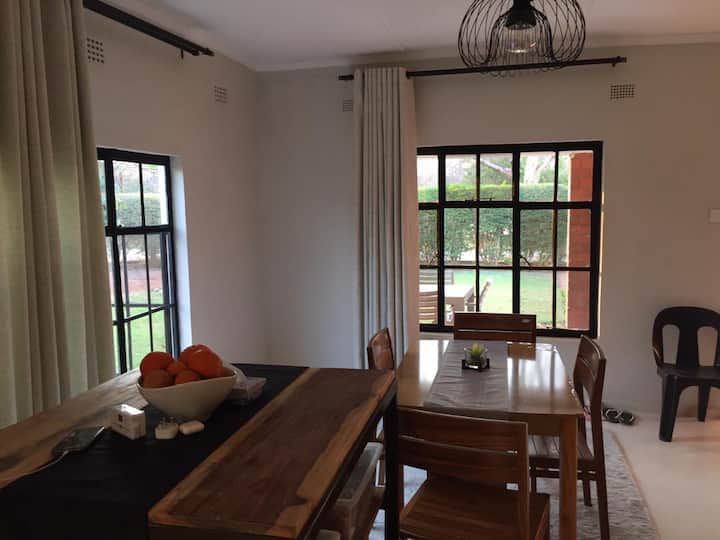 Cozy Converted Farm House - Lusaka