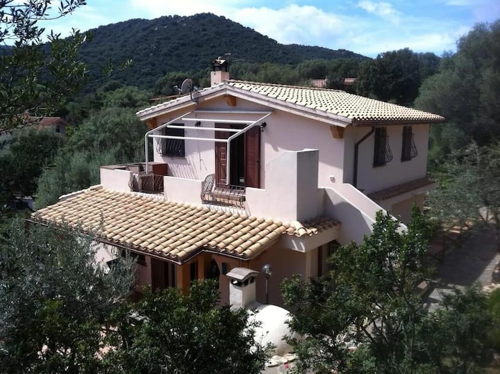 Elegante Villa A 3 Min. Dal Mare - Castiadas