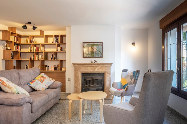 Tadawn Literary - Habitación Amarilla - Estepona