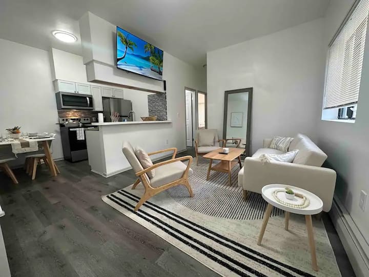 2 King Beds + Parking, & Great Value - A8 - Rotterdam, NY