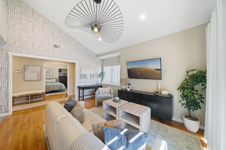 Safe & Bright, Gated Condo|pool-spa|parking - Garden Grove, CA