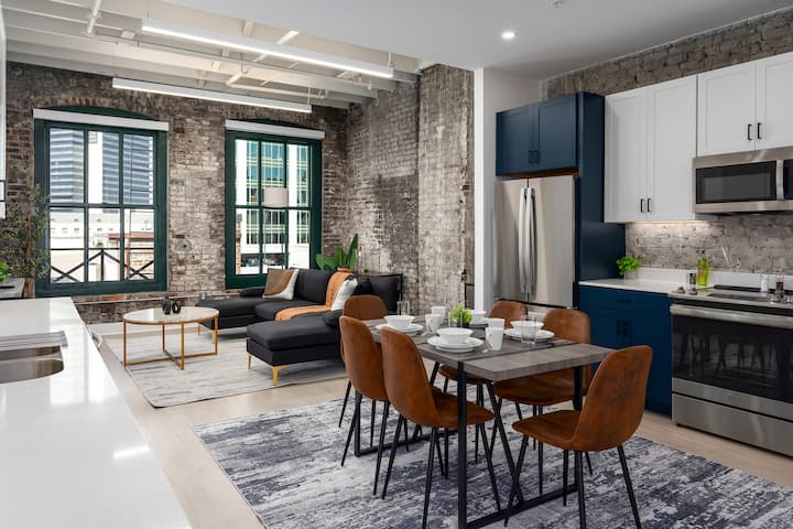 Beautiful Apartment Loft With Gym & Rooftop Access - Birmingham, AL