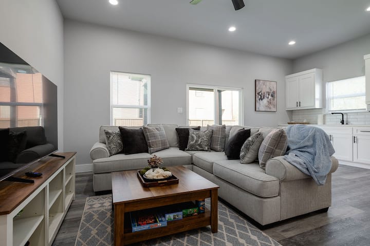 Brand New Duplex Near Downtown! - Greenville, TX