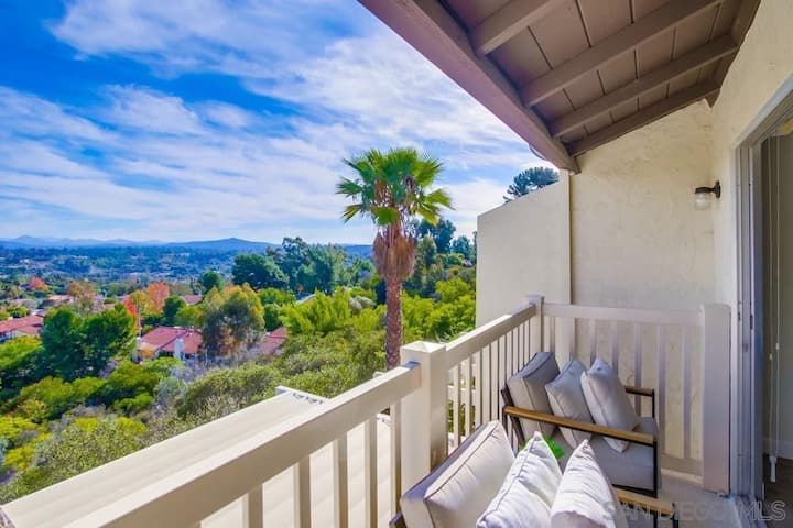 55+ Encinitas Coastal Condo Retreat - Del Mar, CA
