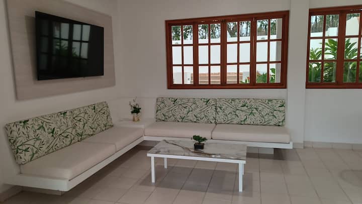 Casa Privada Con Piscina, Montañas Y Naturaleza - Apulo