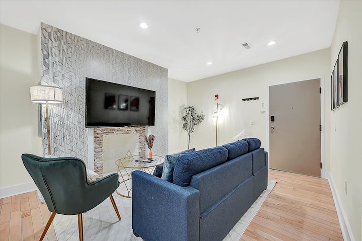 Rittenhouse Art Deco 2br | Quiet Yet Central - Brewerytown - Philadelphia