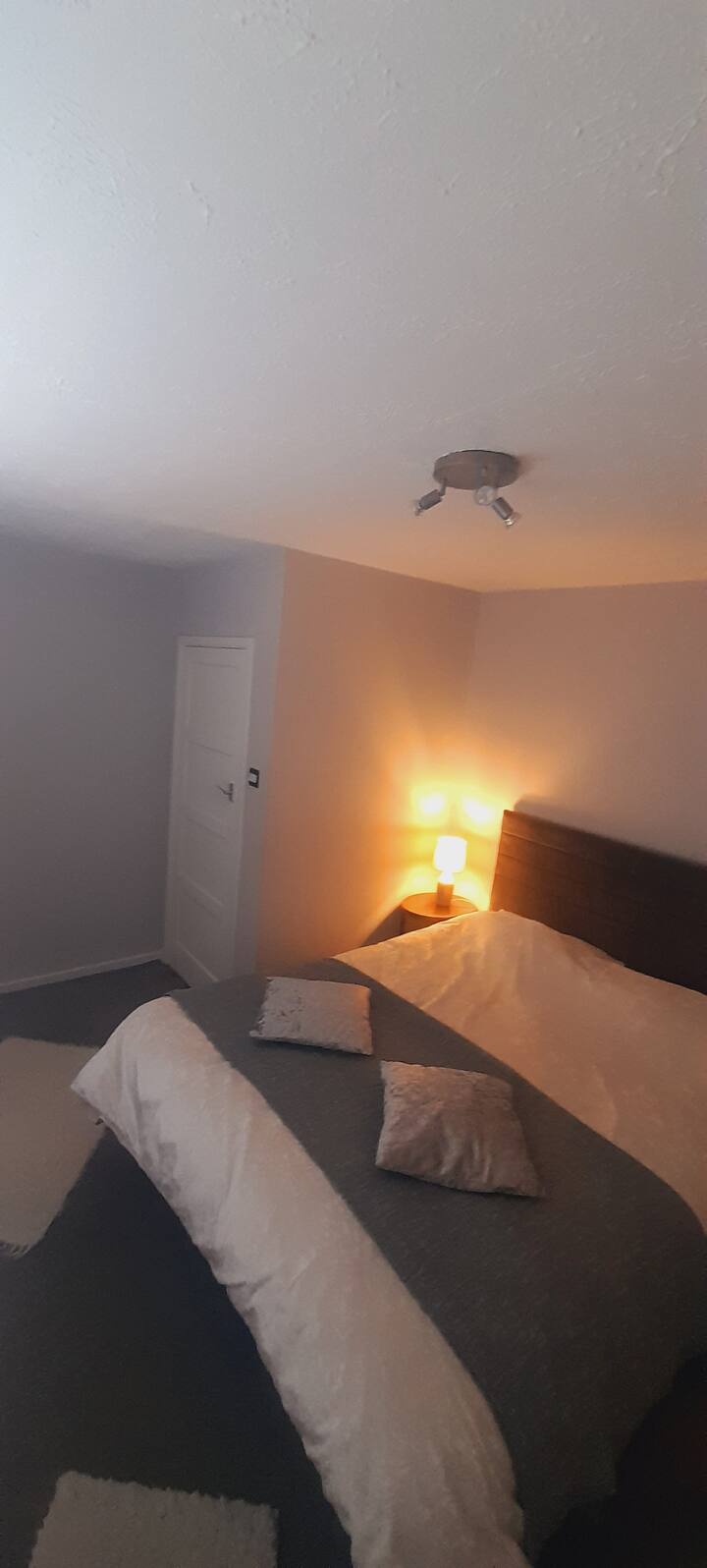 Master Bedroom : Great Location - Ipswich