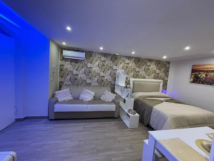 La Dimora Dei Sogni Nel Pieno Centro Storico - Naples