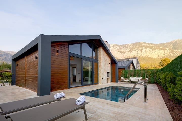 Suite With Pool & Fireplace In Kumluca | Kilidonia - Kumluca