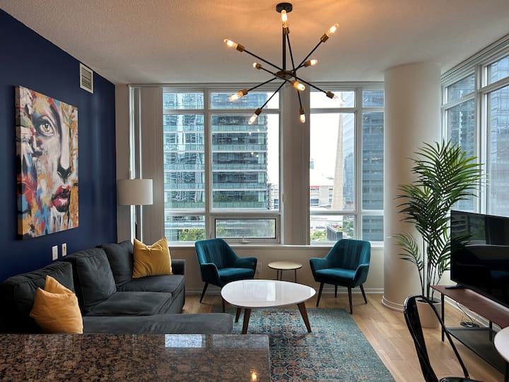 Central And Chic 2 Bedroom Apt - Toronto, ON