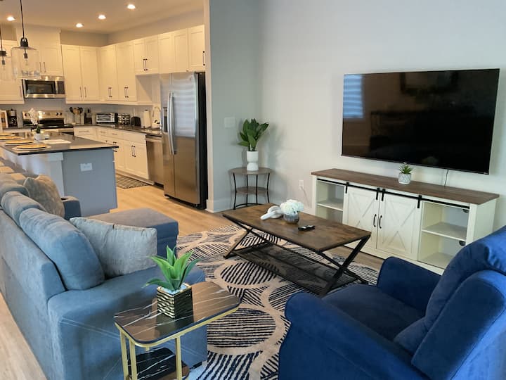 Cozy Modern Duplex 3 Bed 3 Bath Unit A - Durham, NC