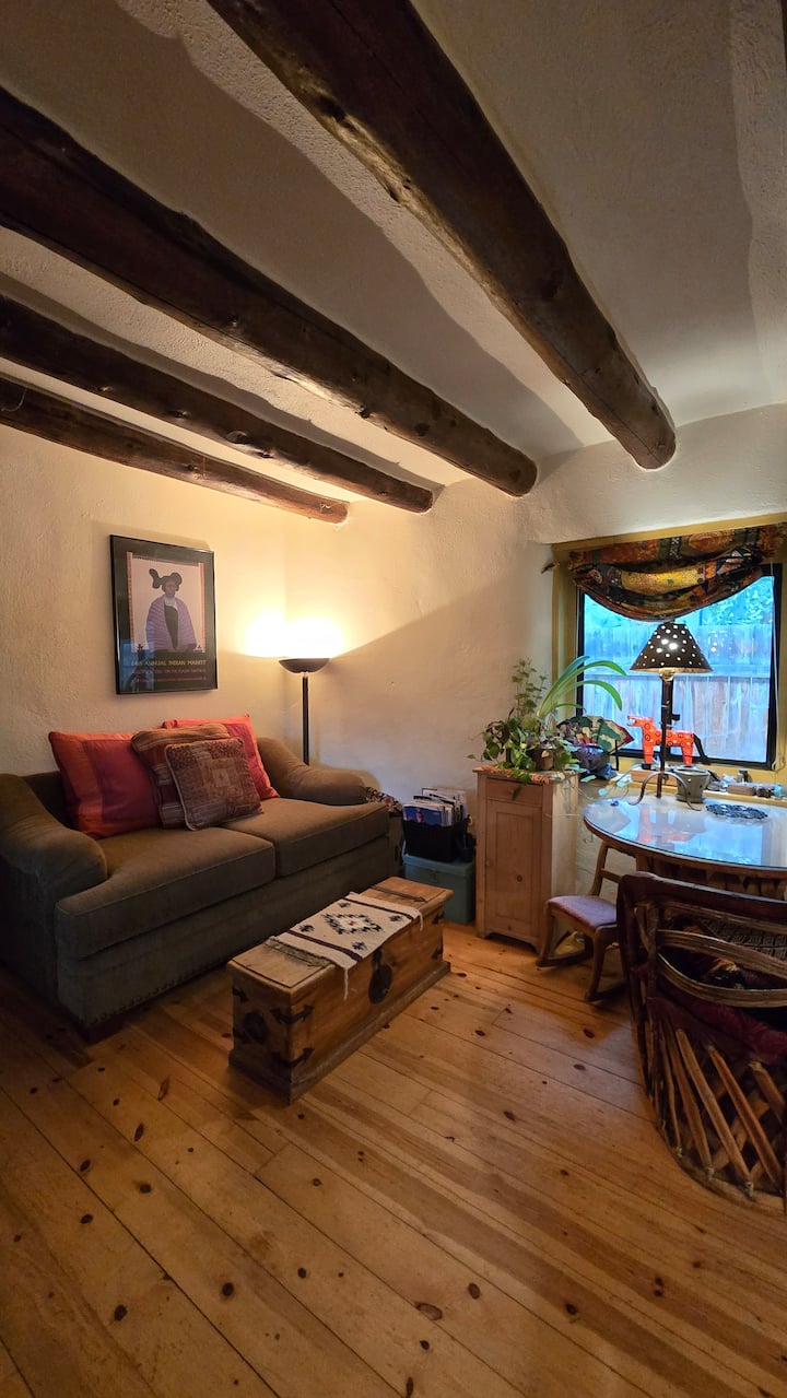 Walk To Plaza Hot Tub Casita - Taos, NM