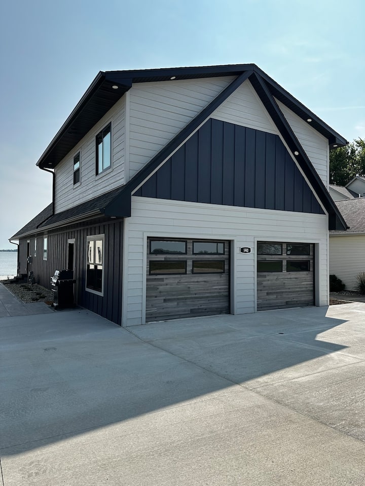 Jackpot Sunrise - Storm Lake, IA