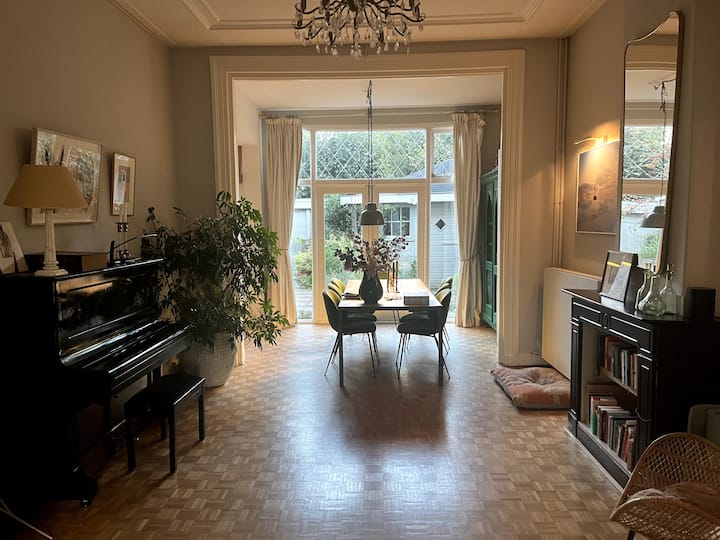 Cosy, Classic Townhouse - Hoofddorp