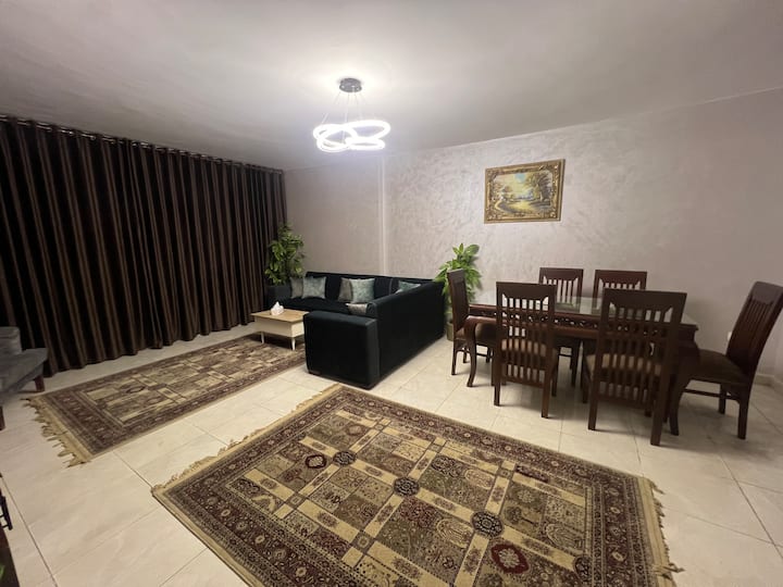 Massive Cairo Apartment | Perfect For Groups - Cairo