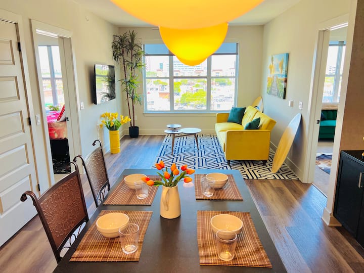 Z2b/2b Penthouse/skypool/theatre Room/game Room - Dallas, TX