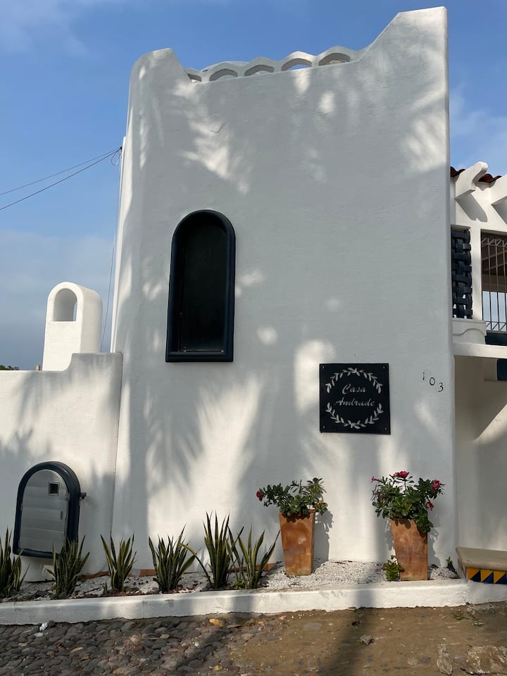 Discover A Serene Gateway! - Manzanillo
