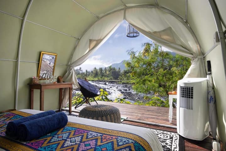Embracing Nature Camping By The Sidemen River - Sidemen