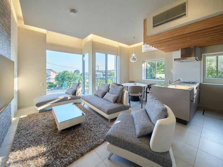 プライバシースイート
伊豆高原温泉付 洋ルーム - Itō